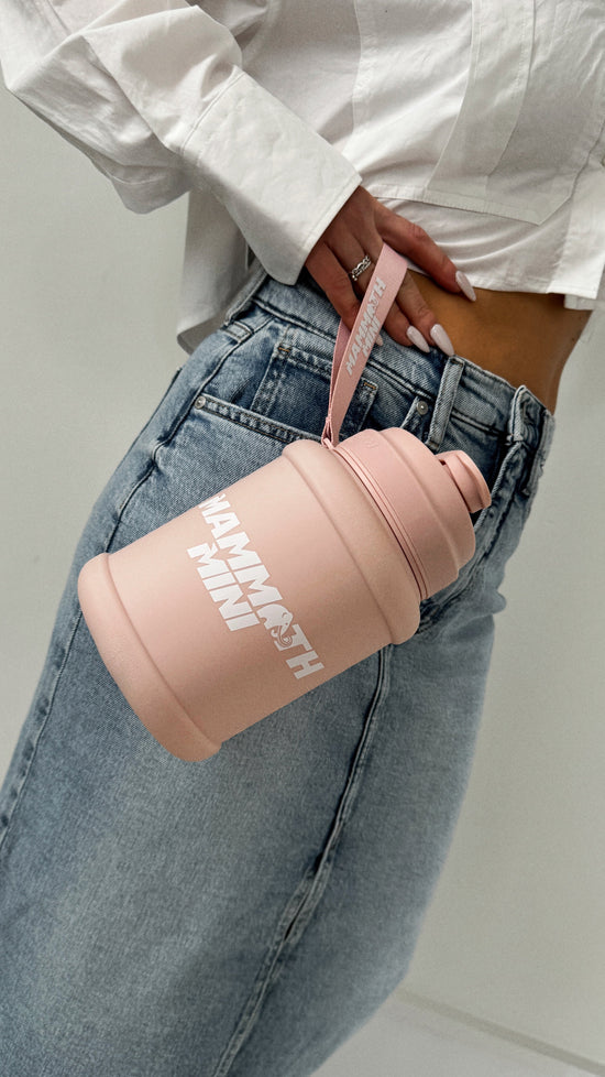 The Ultimate 2.5 Litre Water Bottle for Daily Hydration - Mammoth Mug
